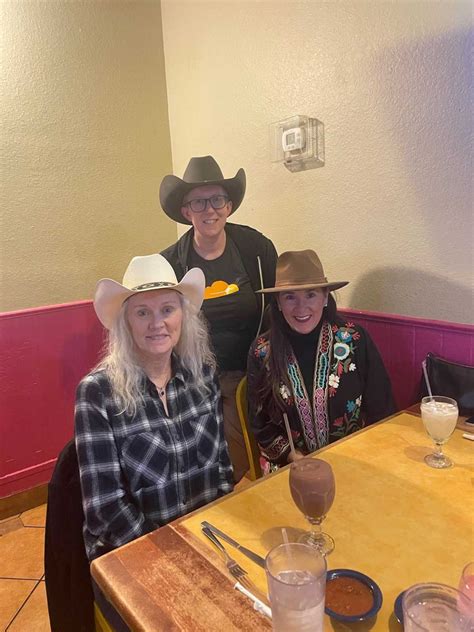 Lori Harmon On Linkedin Culture Betterinternet Salestraining