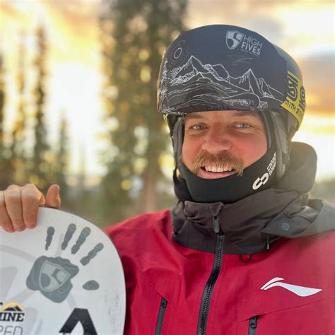 Ty Turner High Fives Gogglesoc