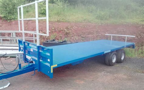 Flat Bed Bale Trailers And Stock Boxes