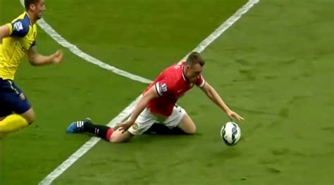 بعد از کلی نوتیف پست ها درباره سوپر لیگ ی یادی کنیم از فیل جونز