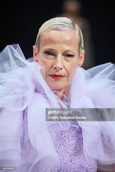 A Model Walks The Runway At The Kilian Kerner Show During The Nachrichtenfoto Getty Images