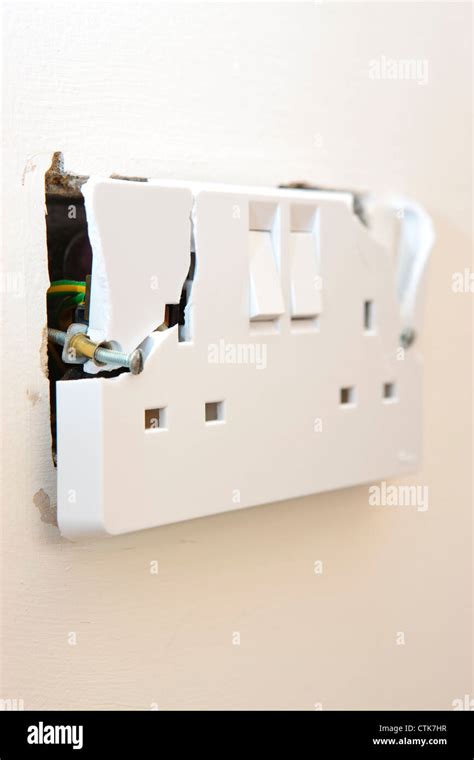 Electric Socket Switch Stuck In On Position At Amber Polk Blog