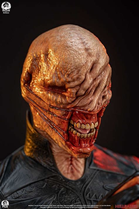 Chatterer 13 Deluxe Collectible Statue