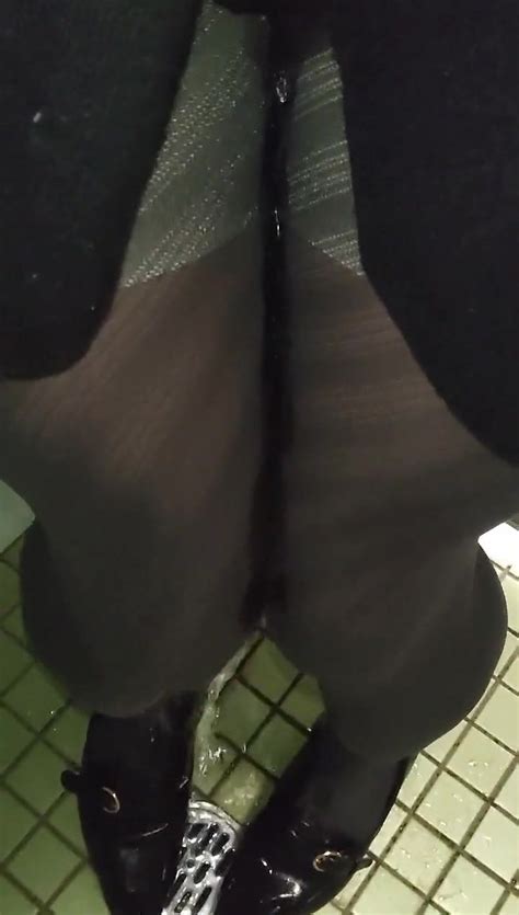 Asian Girl Pee In Her Apricot Pantyhose