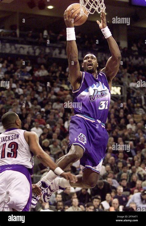 Scottie Pippen Dunk On Karl Malone