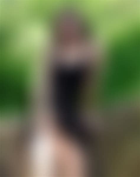 Shaved Pussy In Upskirt Upskirt