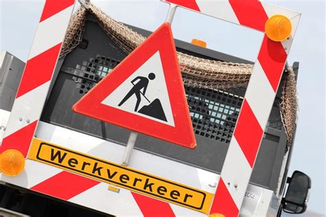 Rijkswaterstaat Wil Werken Langs Vluchtstrook Veiliger Maken