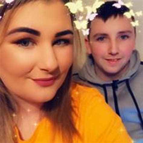 Stream Chloe Leigh Cunningham Music Listen To Songs Albums