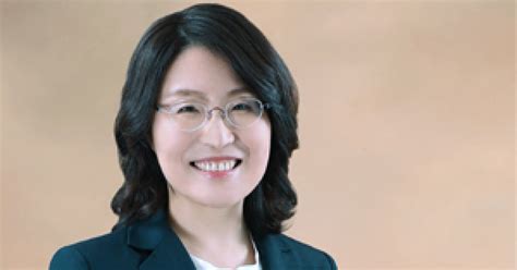 법조 이사람 김앤장 20년차 맏언니 이윤정 변호사