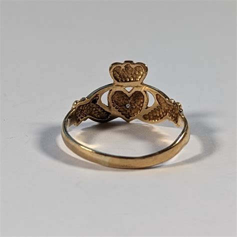 Pre Owned 9ct Gold Tiny Diamond Claddagh Ring Size Y1 2 Own4less