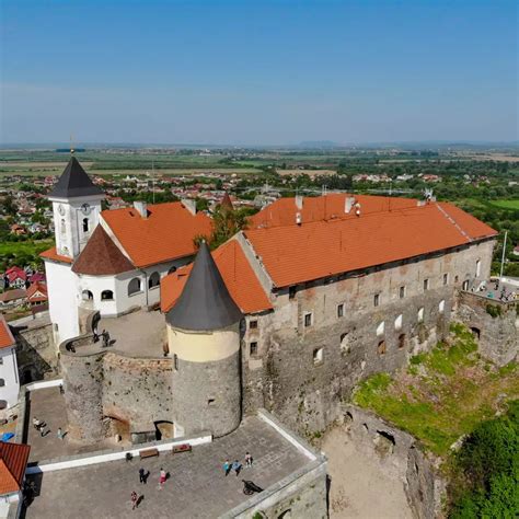 Замок Паланок — где находится в Мукачево легенды и фото как добраться