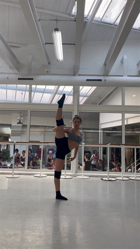 Tate Mcrae Flexibility And Dance Tricks Unleashed Tiktok
