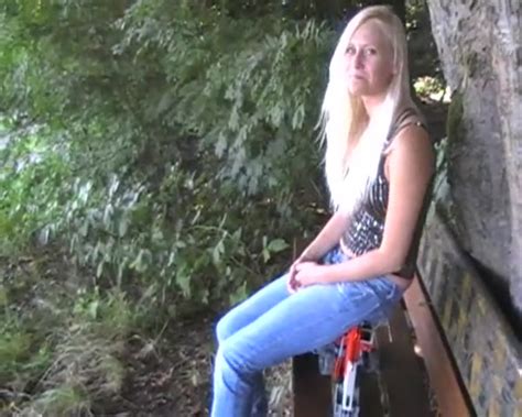 Blonde Butcrush Toy Car
