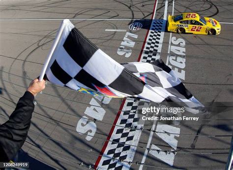Nascar Checkered Flag Photos And Premium High Res Pictures Getty Images