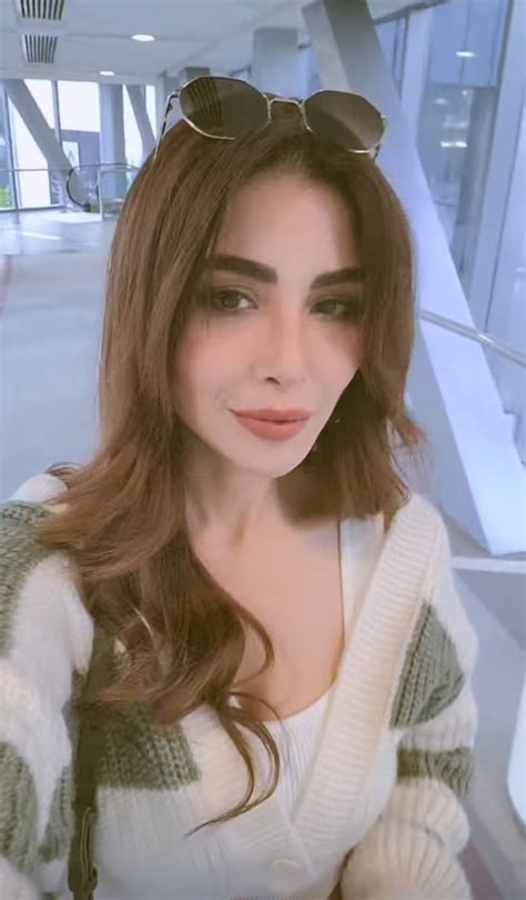 New Western And Modern Clicks Of Adorable Sabeeka Imam Reviewitpk