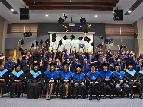 Puce Ibarra Graduó A La Primera Cohorte De Puce Tec Conexion Puce