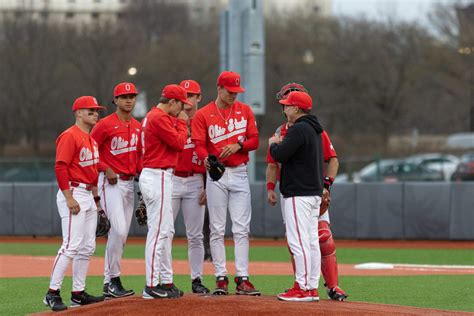 Baseball Ohio State Begins The Season With A 2 1 Record At The Mlb