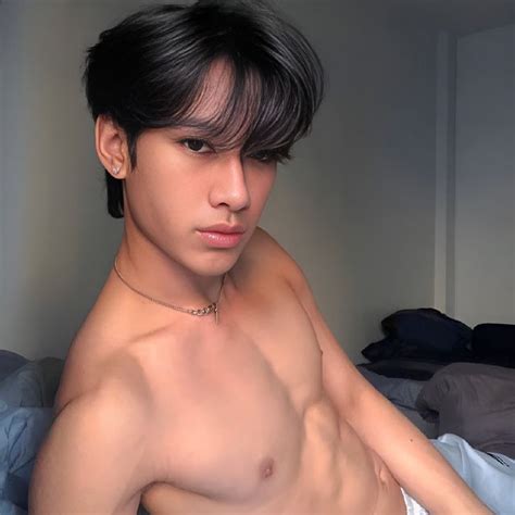 Pin By Junie On My Saves Attractive Guys Abs Boys Boyfriend Pictures