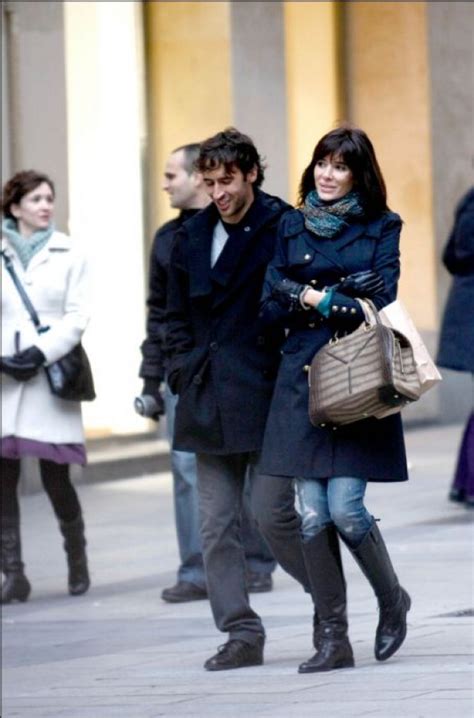 რაულმა ცოლს არგენტინაში სახლი უყიდა