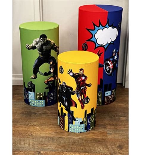 Marvel Universe Cake Table