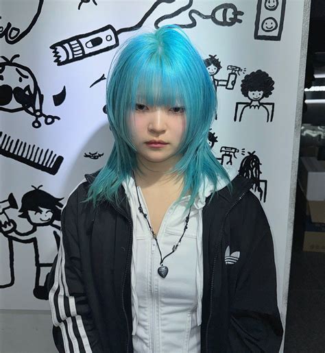 연남동미용실 누스헤어 정경욱 디자인탈색 디자인염색 블랙빼기 백금발 On Instagram 슈루룹 신비한 민트 컬러 💌상담