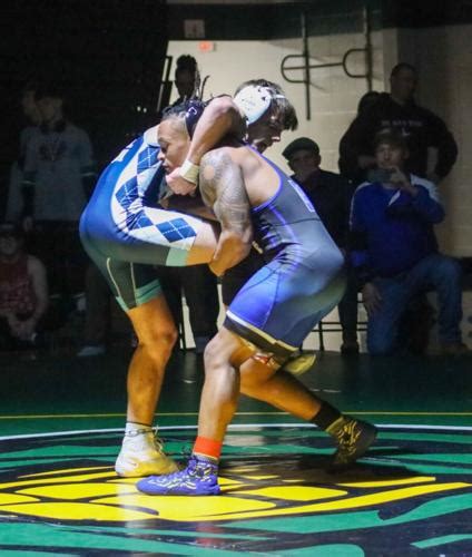 Nelson County Edges Central Hardin Larue For Region Wrestling Title