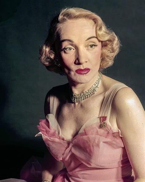 Marlene Dietrich Age 51 By Philip Harrington 1952 Marlene Dietrich Woman Movie Movie Stars
