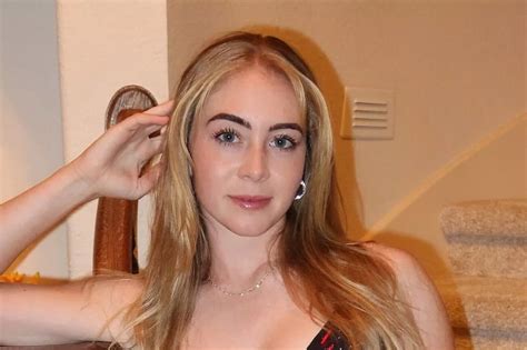 Golf Girl Grace Charis Dubbed Next Paige Spiranac Has Valentines Day Question Daily Star