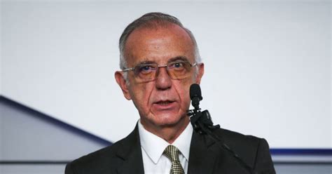 Iván Velásquez Presentó Su Renuncia Irrevocable Al Ministerio De