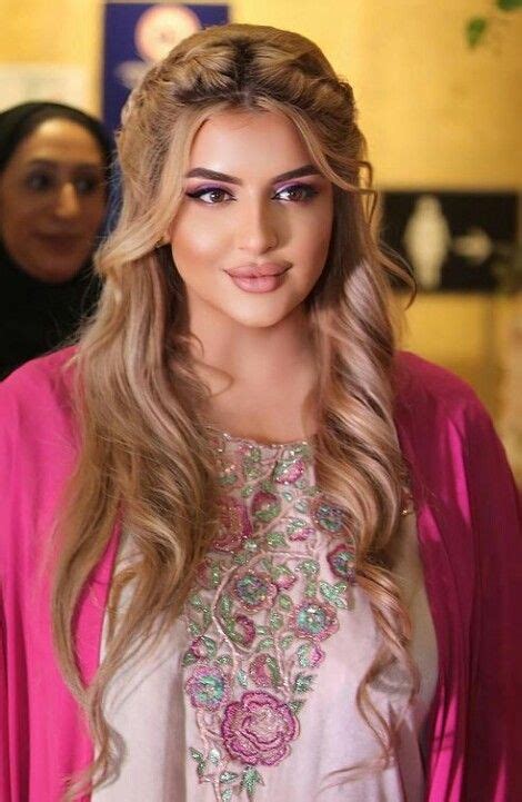 Pin By عہليہآآء سہمہؤذآآتيہے On جمال Arabian Beauty Women Beautiful Arab Women Beauty