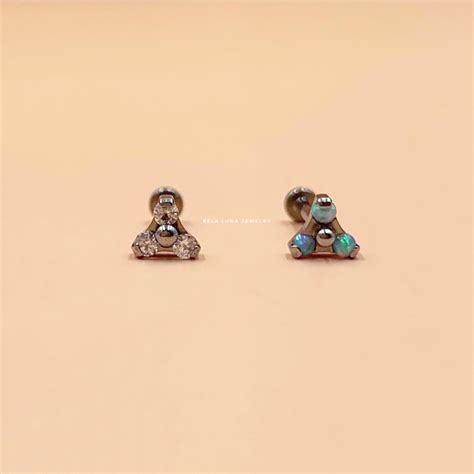 Titanium Trinity Flower Threadless Labret Sold Per Piece Shopee Philippines