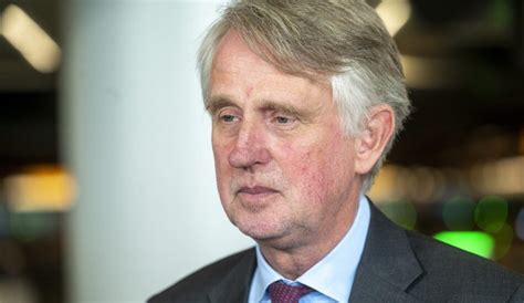 Schiphol Baas Dick Benschop Vertrekt Om Problemen Op De Luchthaven Max Vakantieman