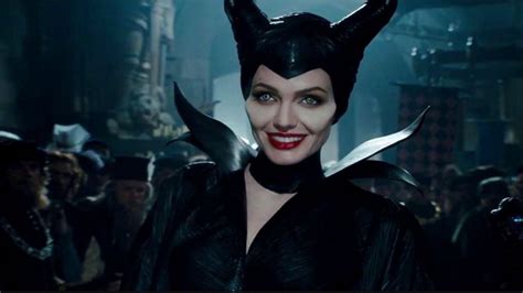 أنجلينا جولي أربعة أفلام جديدة في ستة أشهر