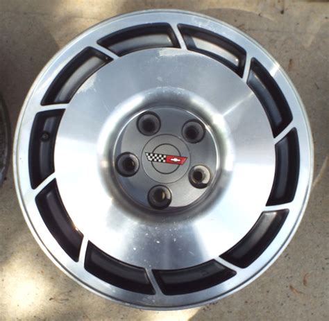 Set Of Oem 1984 Corvette Wheels Corvetteforum Chevrolet Corvette