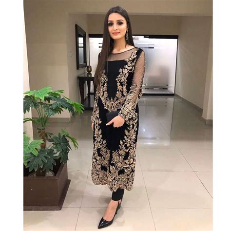 Warda Qutub Khan Wardaqutubkhanofficial • Instagram Photos And