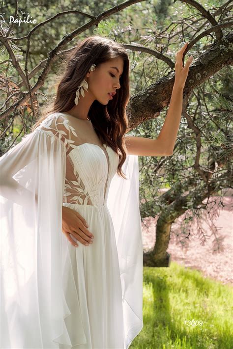 Statement Making Bridal Capes Papilio Boutique Artofit