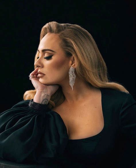 Pin By Chelle Belle On Famous Female Faces Adele Hair Adele Adkins Adele