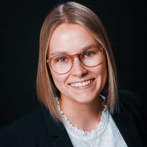 Christina Schieber Referentin Produkt Preis Und Kampagnenmanagement Sparkasse Kölnbonn Xing