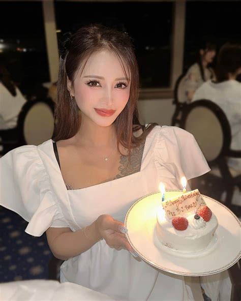 Chikoさんのインスタグラム写真 Chikoinstagram「大好きな2人🐰🤍 見てたら早く会いたくなっちゃった😮‍💨 3人で