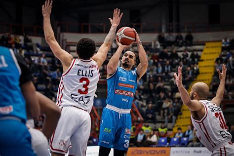 Olimpia Milano Guerri Napoli La Situazione E Dove Vederla In Tv