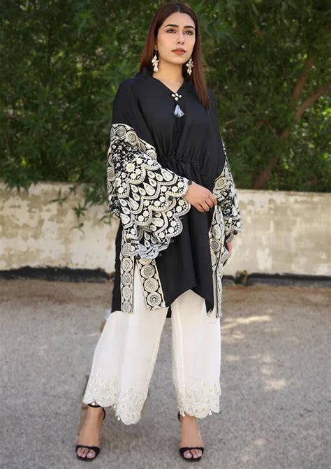 Akbar Order Huma Adnan