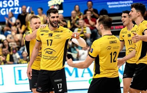 امین اسماعیل‌نژاد ماشین امتیازگیری بدون استراحت ورزش سه