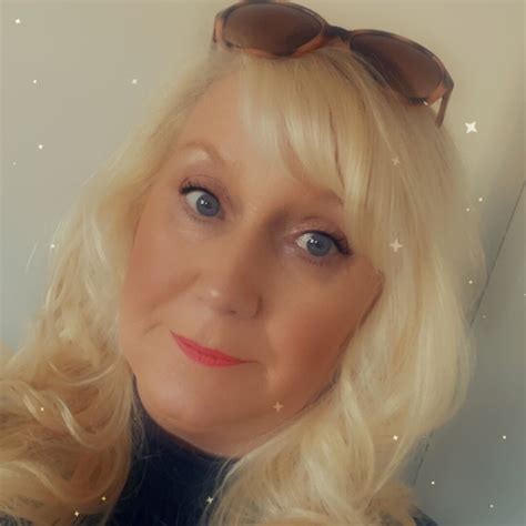 Uk Annie Pendrey Books Biography Latest Update