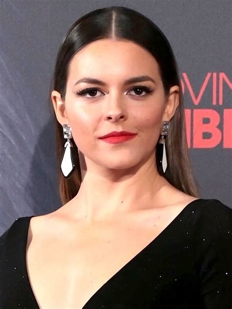 Julieth Restrepo Broken Kingdom