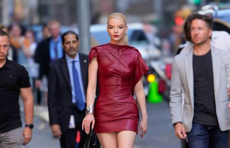 Anya Taylor Joy Red Hot Reveal Sexy Nipples Bare Butt Hot Celebs Home