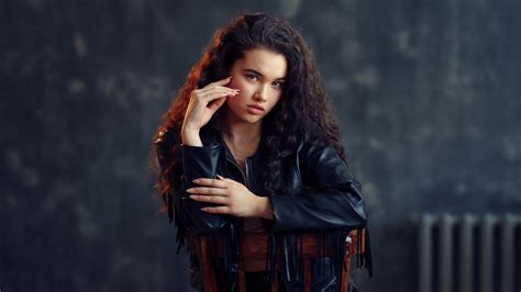 Girl Wearing Leather Jacket Wallpapers Wallpaper Cave