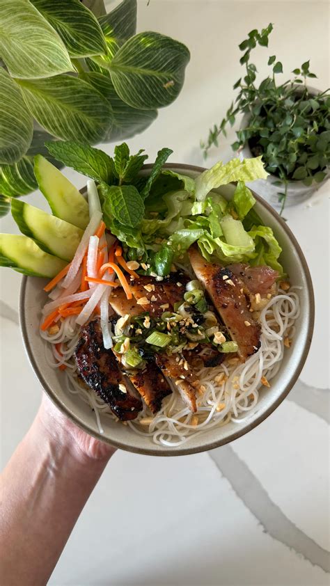 Vermicelli Noodle Bowls With Lamb