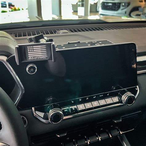 Rubigrid® 2023 Chevrolet Colorado And Gmc Canyon Dash Mount Phone Holde
