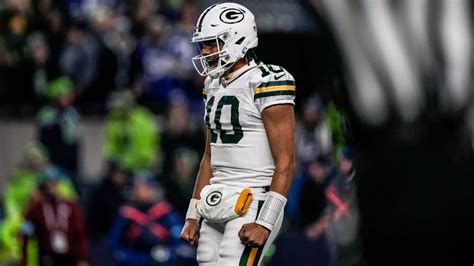 The Green Bay Packers Will Wear Their All White Winter Warning