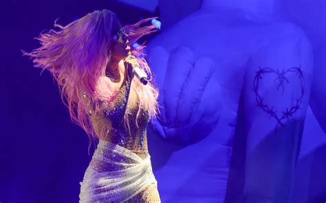 Karol G Se Convierte En La Portada De Rolling Stone Con Atrevido